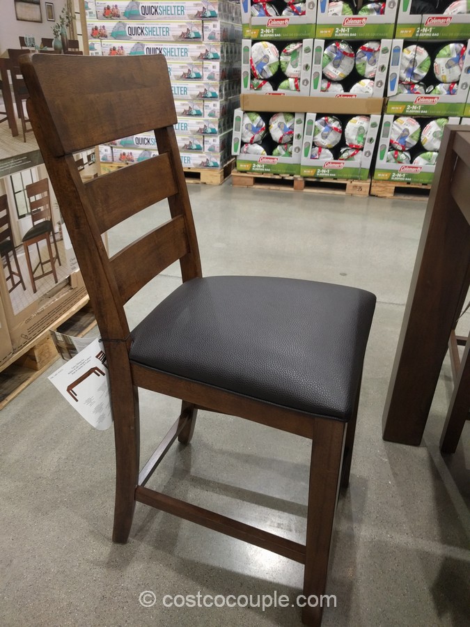Universal Broadmoore 9-Piece Dining Set