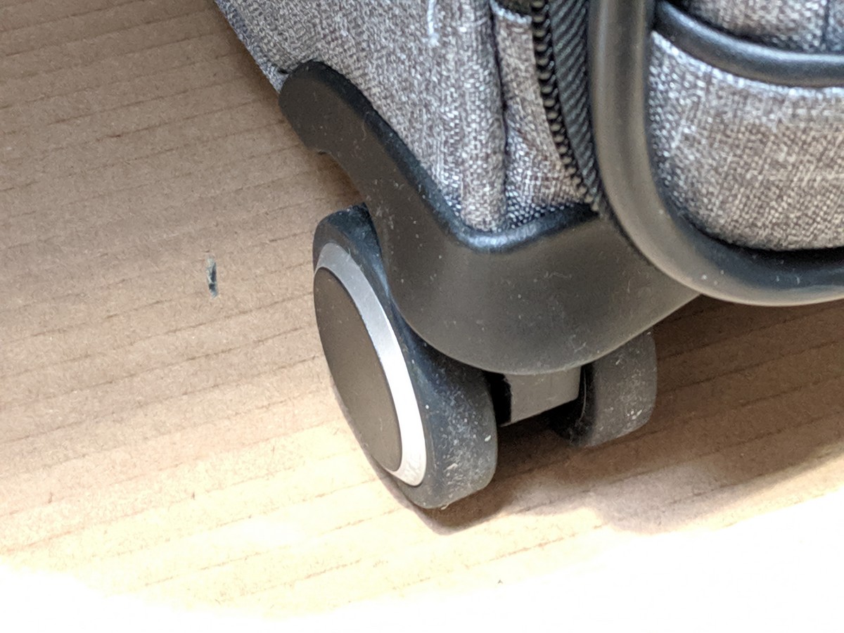 Ricardo Camden Drive 22-Inch Spinner